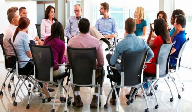 Entrevista de trabajo grupal: 7 consejos para destacar